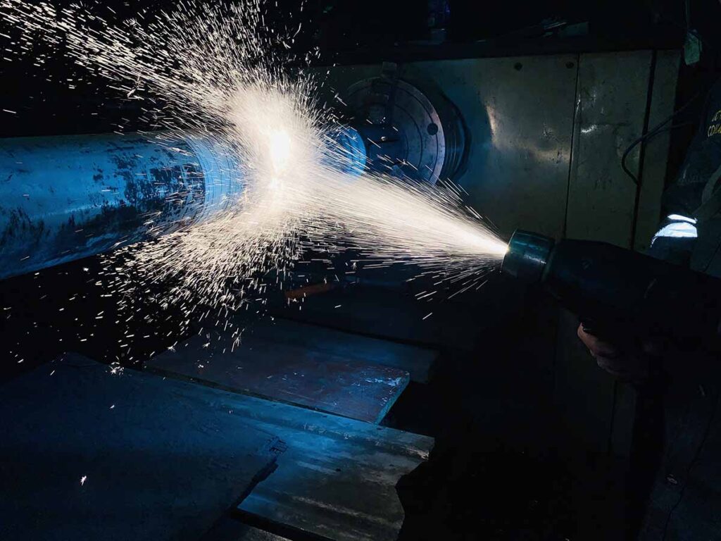 Conoce Qué Es El Proceso De Metalización Por Arc Spray - CRM Cochabamba